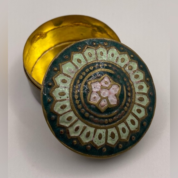 Source Unknown | Jewelry | Metal Trinket Dish Pill Box With Enamel Lid ...